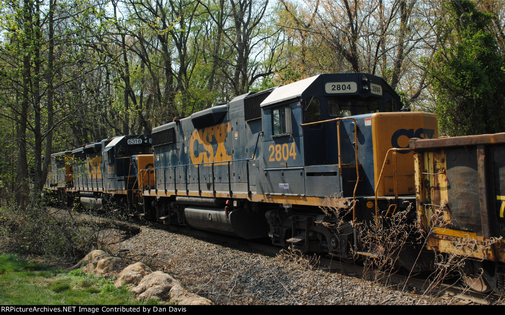 CSX GP38-2 2804 is the third unit on C964-15